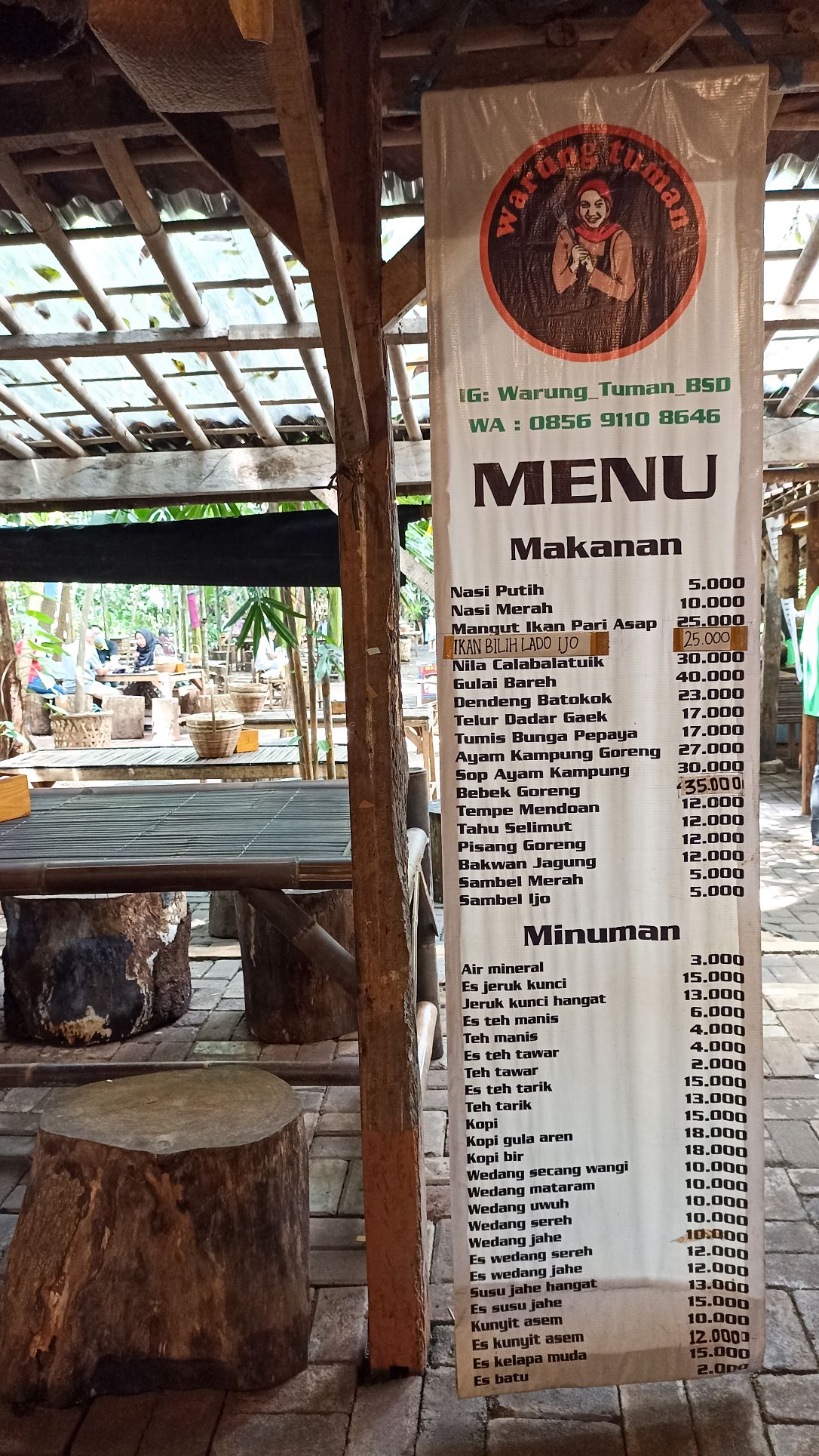 Review Warung Tuman BSD, Sensasi Makan di Kebun Tetangga